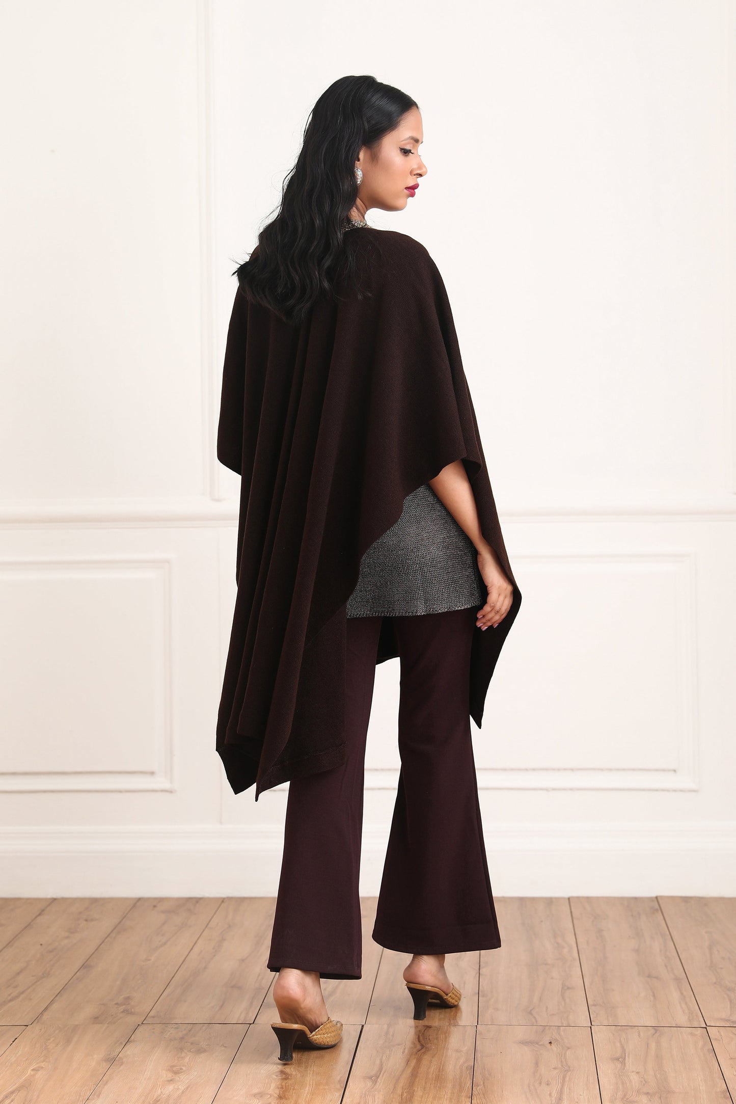 Priscilla Metallic Cape – Khaleej