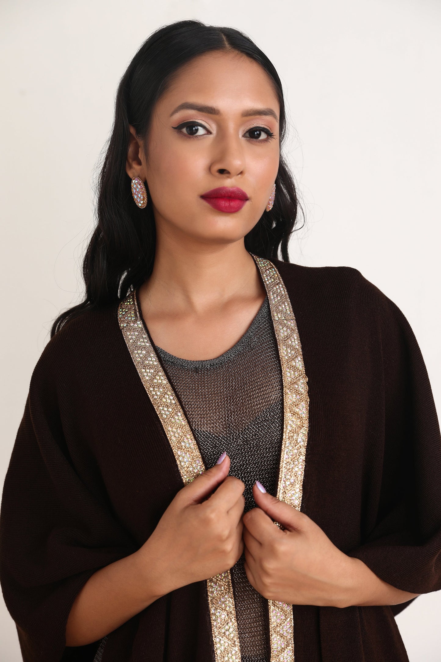 Priscilla Metallic Cape – Khaleej